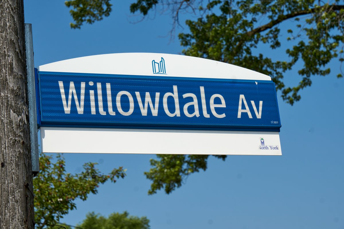 The Building of a Neighbourhood – Day Trip In An Hour